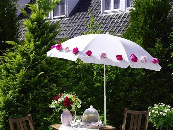 2 Ideas para decorar tus sombrillas de exterior